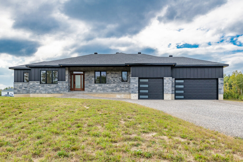 Stunning Bungalow on 1+ Acre - The Leading Ottawa Luxury Real Estate ...